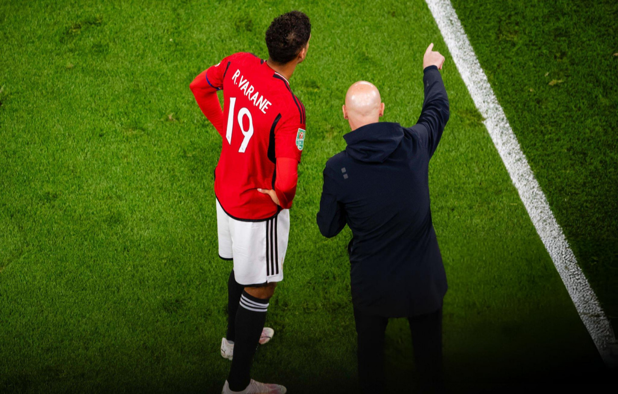 Erik ten Hag responds to Raphaël Varane criticism with “difficult” Man ...