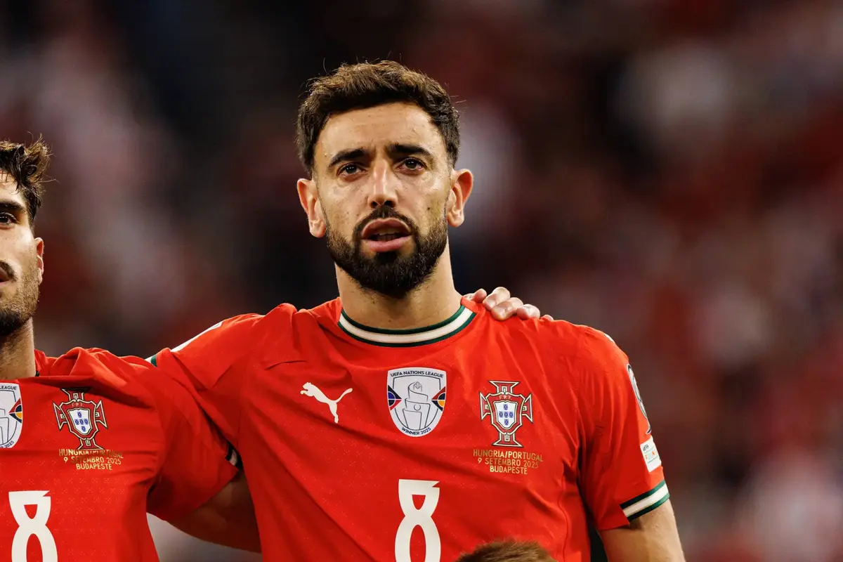 Man Utd provide Bruno Fernandes injury clarification after unusual ...