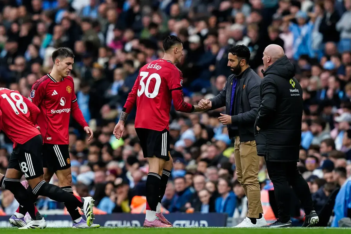 Man Utd “furious” after watching hard work undone after Man City loss ...